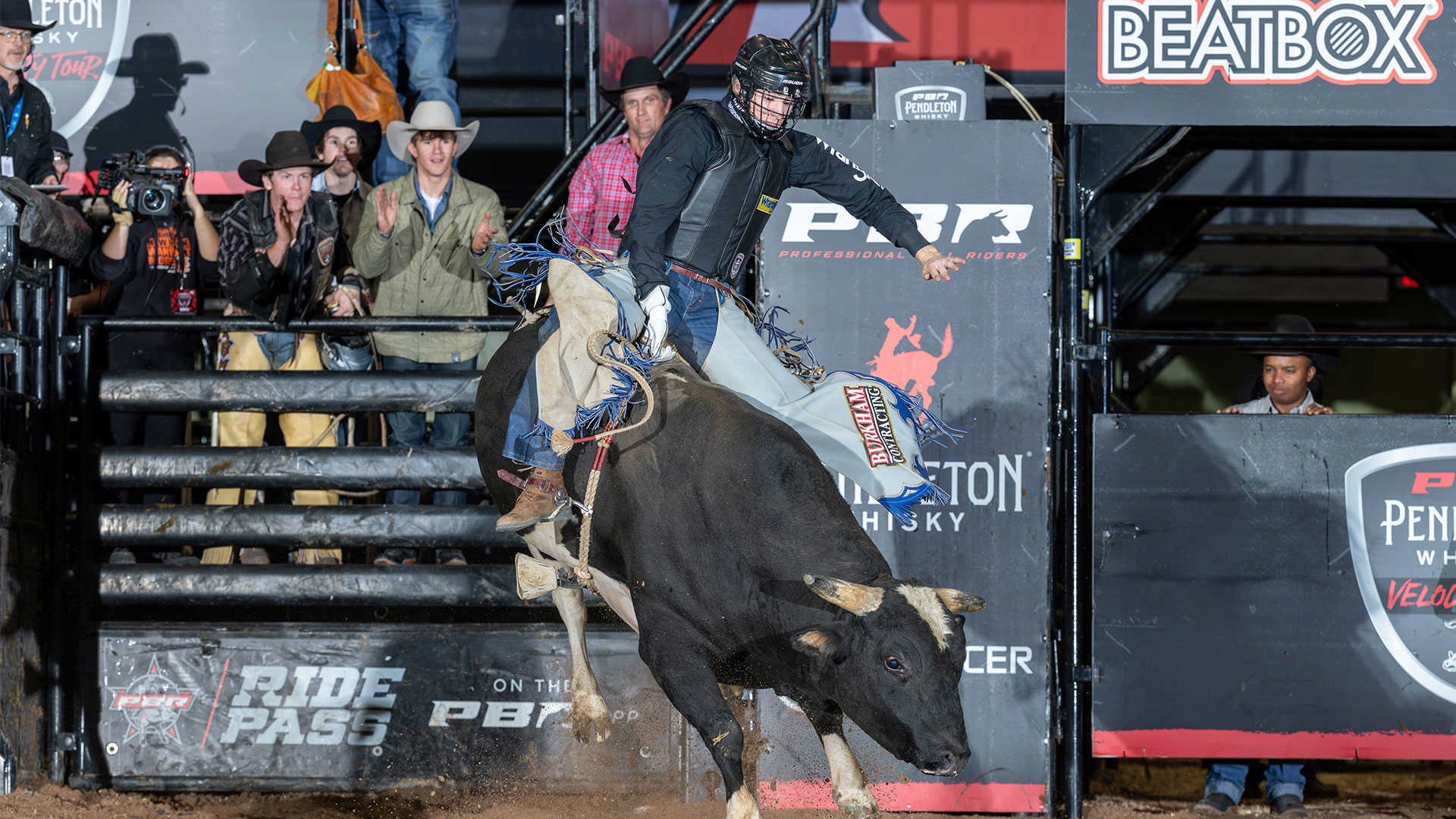 PBR | Mason Taylor flawless in Arizona, winning Pendleton Whisky ...